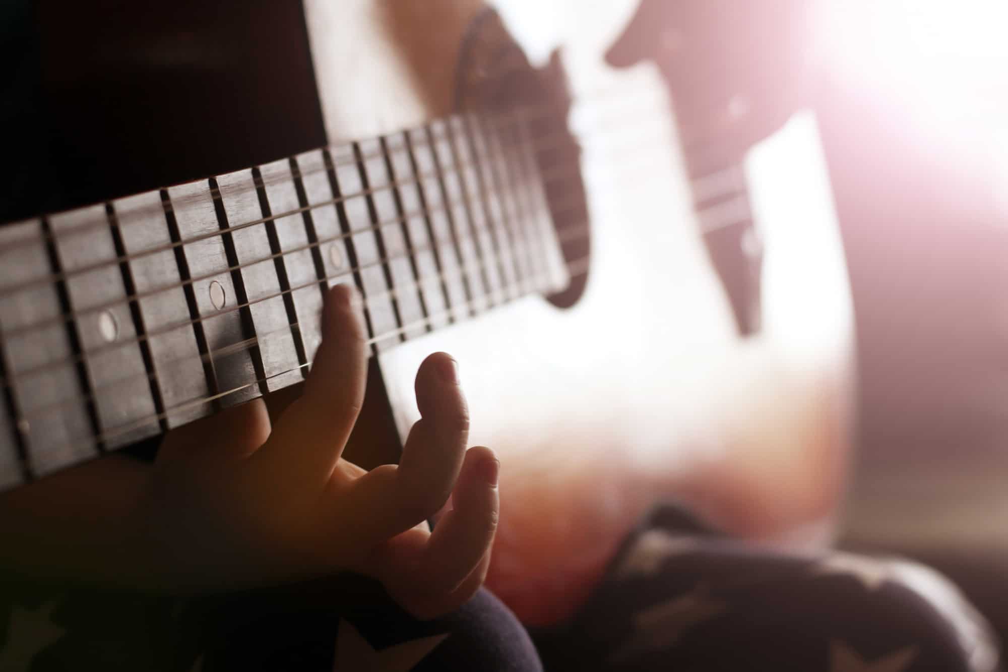 Best Guitar for Small Hands in 2023 - instrumentio